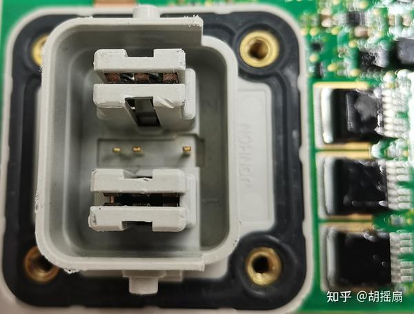 MODEL S Plaid的12V电池BMS硬件学习与介绍 - 知乎