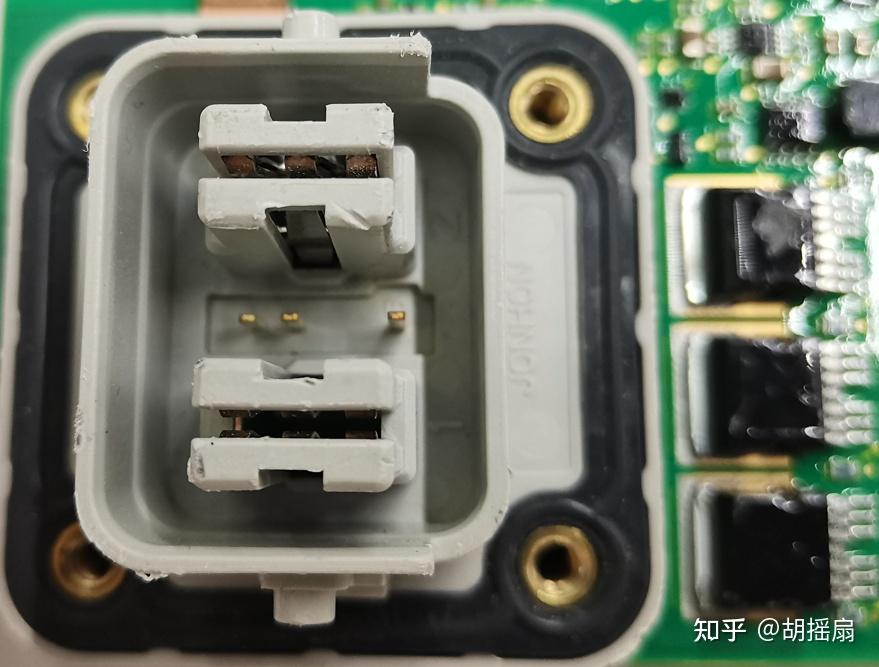 MODEL S Plaid的12V电池BMS硬件学习与介绍 - 知乎