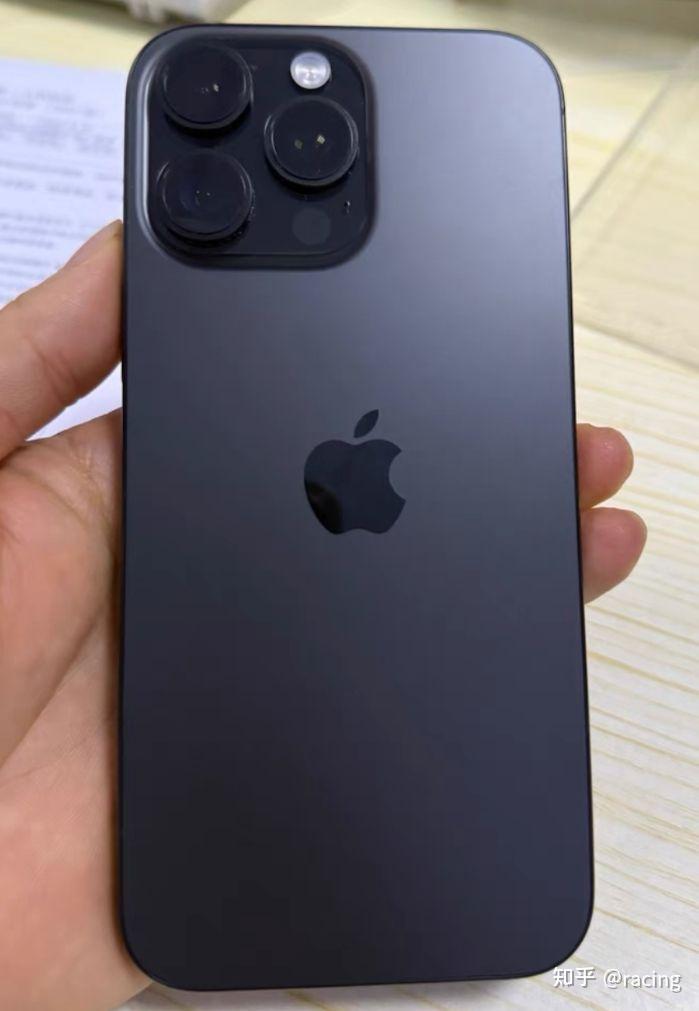 血亏1500块！粉丝6500买的美版iPhone16Pro Max是有锁机！ - 知乎