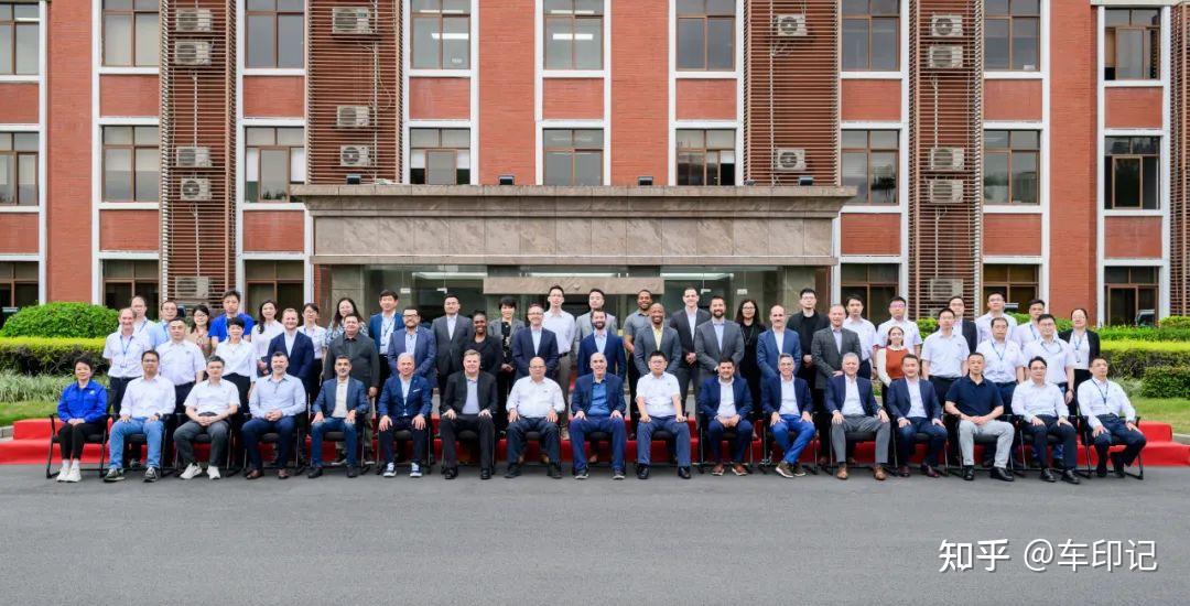 2025年上汽通用五菱出口峰会暨E260S PLUS全球车下线仪式圆满举办 - 知乎