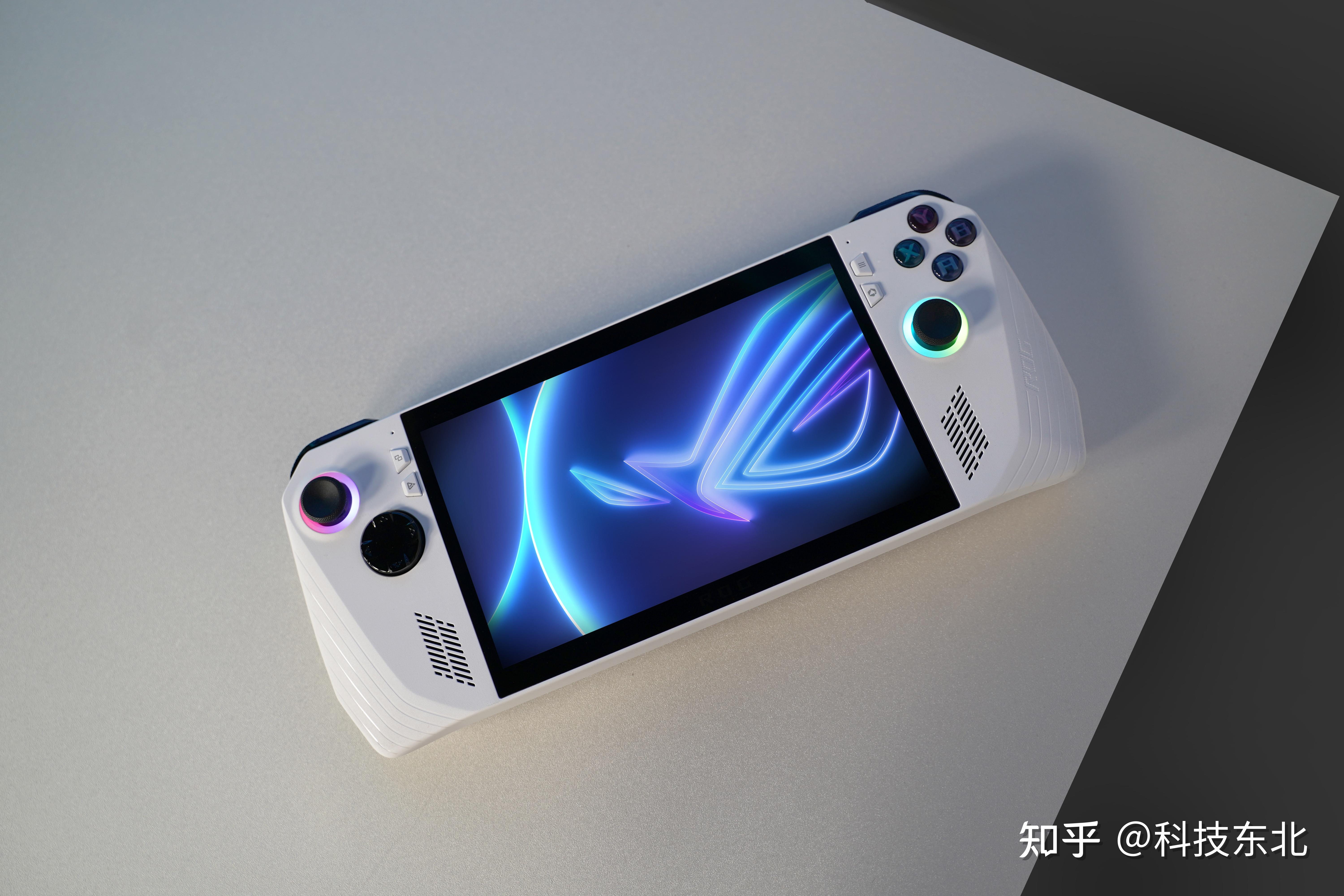 ROG掌机首发搭载AMD锐龙Z1 Extreme 超强性能媲美游戏主机 - 知乎