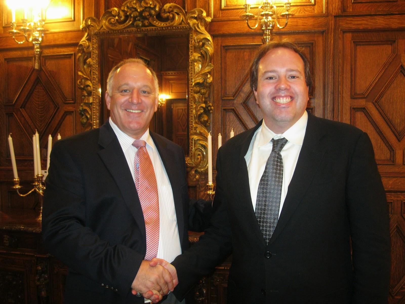 美国亚洲文化学院副院长 Ralph E.Winnie，Jr.（拉尔夫·E·维尼二世） - 知乎