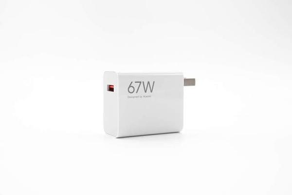 老款换新？“14”变“15”，PD 65W输出，小米 67W 充电器评测 - 知乎