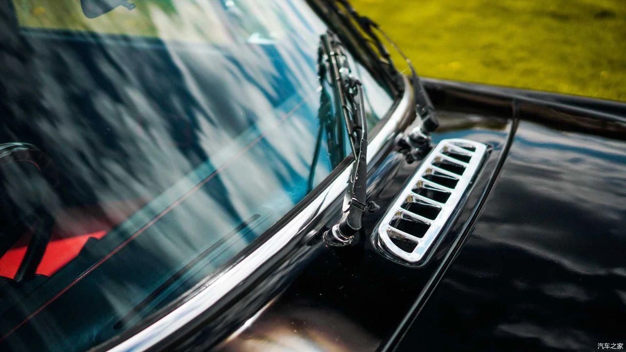 全世界仅有五辆 罕见的1981年款 MGB GT V8 SEC - 知乎