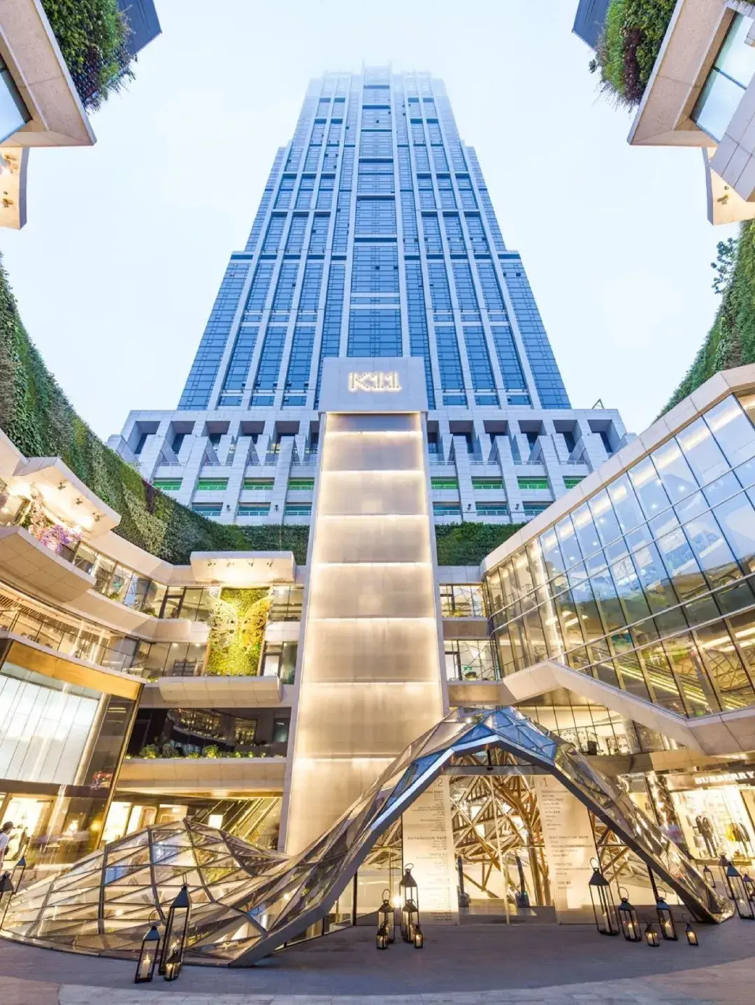 “富三代”奋斗记——K11创始人郑志刚和他的“新世界” - 知乎