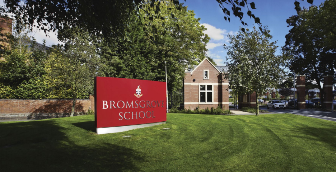 今年暑假做什么？憋了三年，英国各大名校放大招了！优质夏令营资源强势来袭（第一期） - 知乎