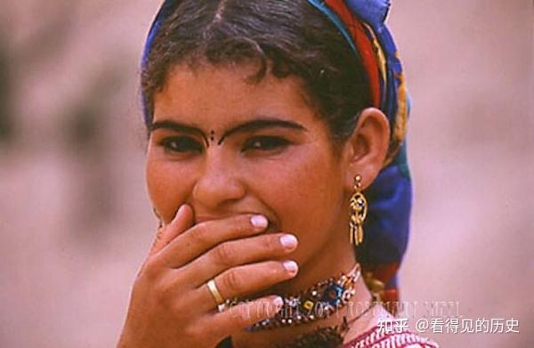 身穿民族服装的摩洛哥女性 别样的美丽 - 知乎