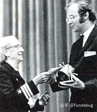 编译器与Debug的传奇：Grace Murray Hopper小传 - 知乎