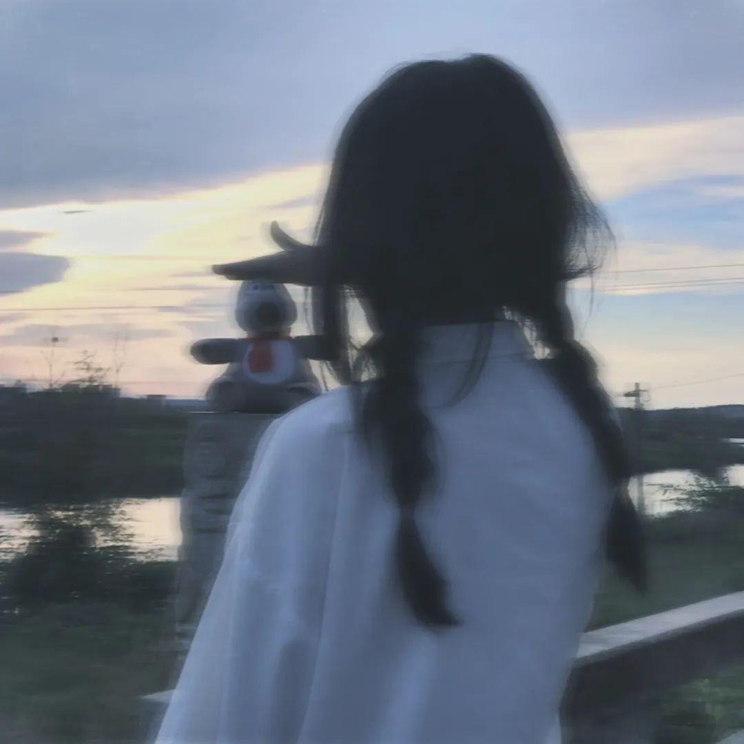 第1304期｜女生头像：0317失真模糊风神仙女生头像 - 知乎