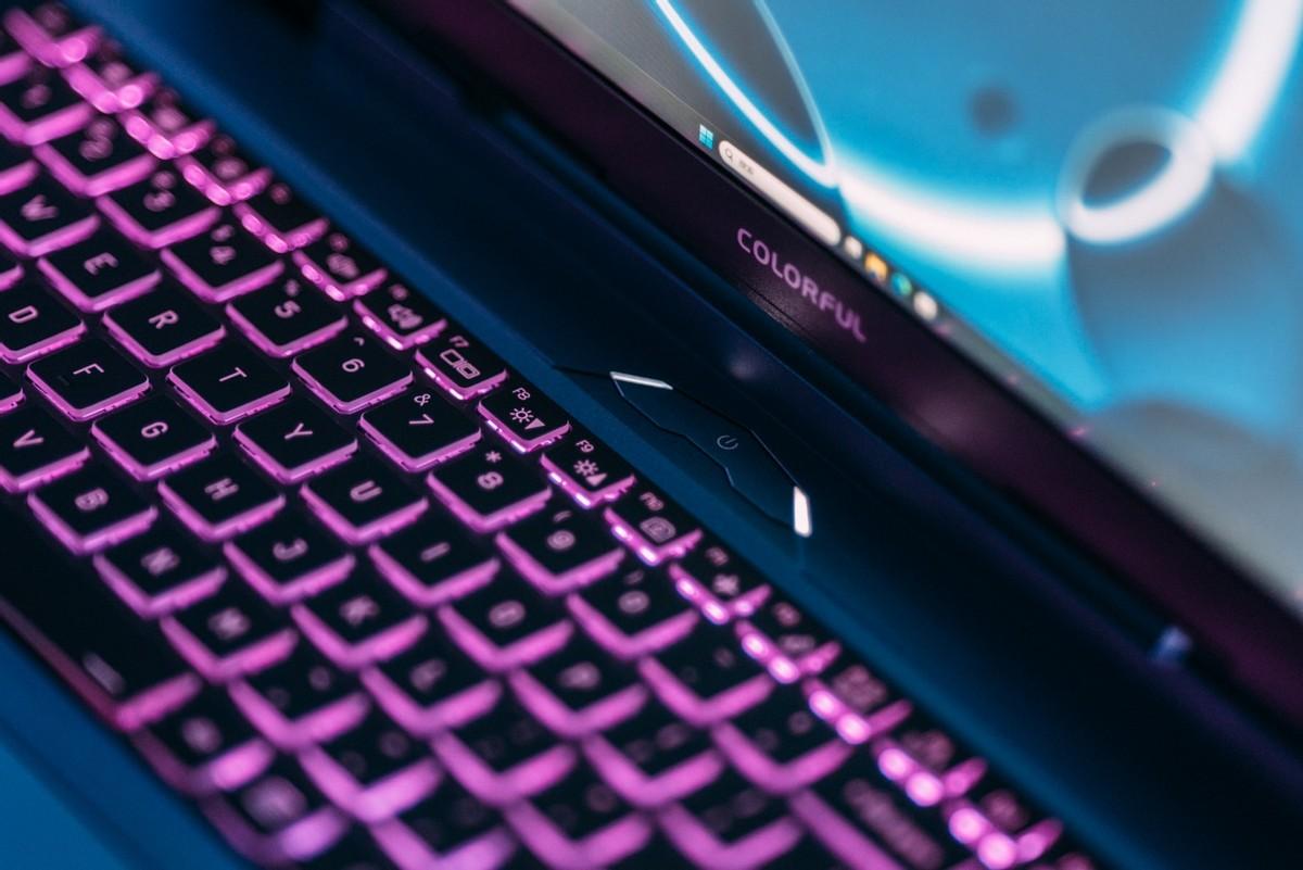 七彩虹隐星P16 2023评测：用上13代酷睿标压，演绎硬核性价比 - 知乎