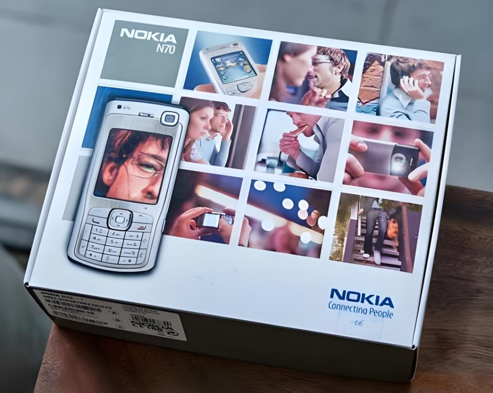 翻出昔日“机皇”诺基亚N70，完美的手感令人爱不释手！ - 知乎