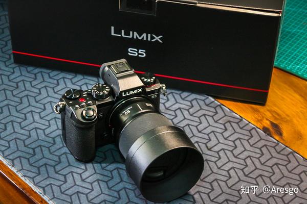 终于还是入了全画幅——松下S5(20-60/50mm)双镜头套装开箱 - 知乎
