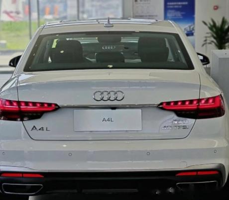 奥迪A4L“清理库存”？从32.18万降至19.77万，配2.0T，月销8061台 - 知乎