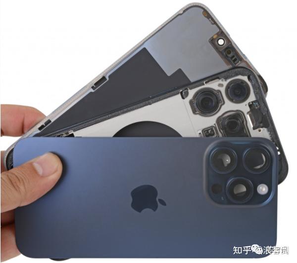 拆解iPhone 15 Pro Max：内部细节及元器件大曝光！ - 知乎