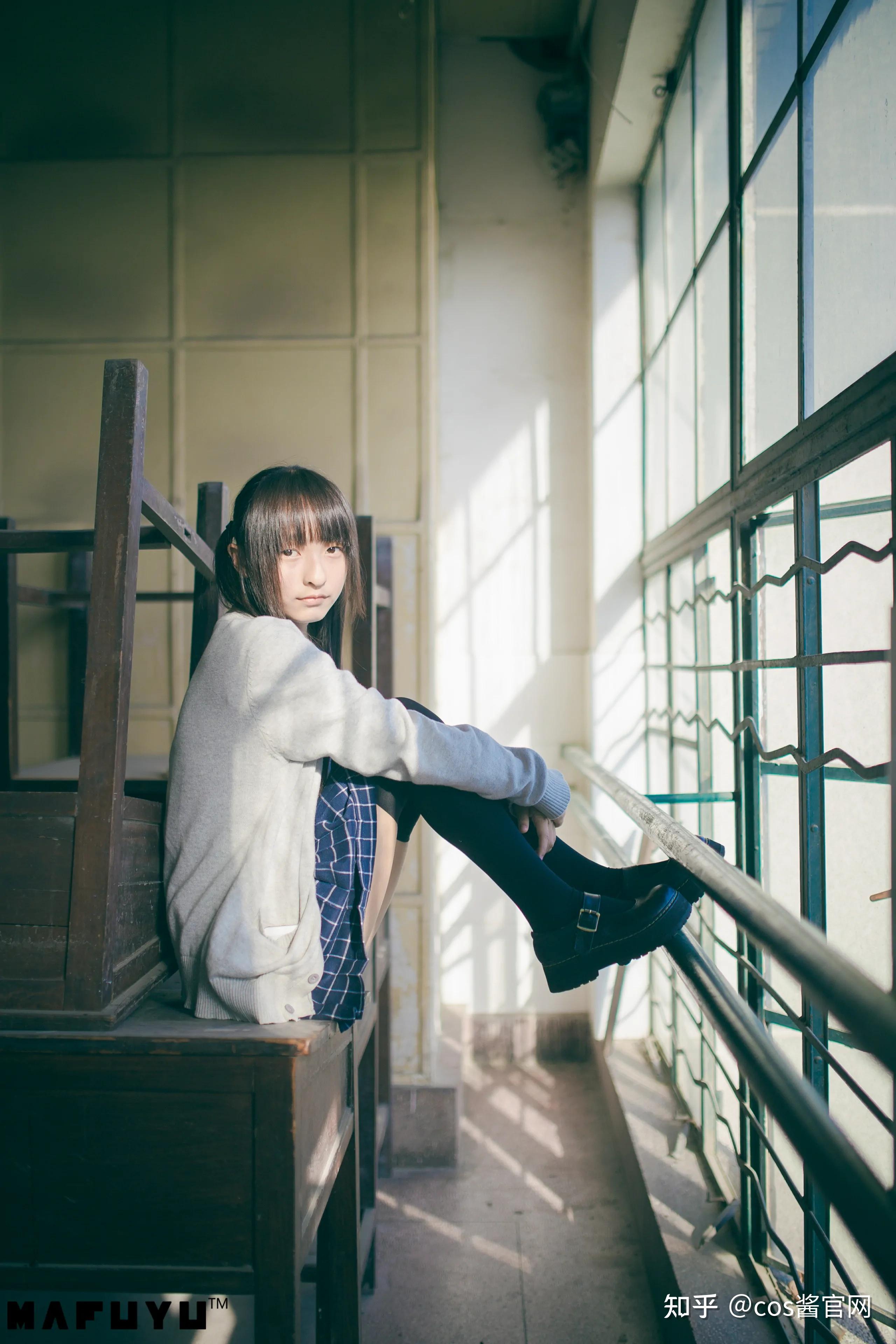 「神楽坂真冬」旧图 - JK系列1 - 知乎