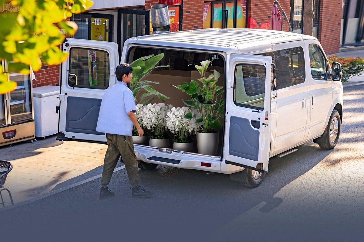 上汽大通新途V80 9AT告诉你 轻客搭载9AT有奇效！ - 知乎