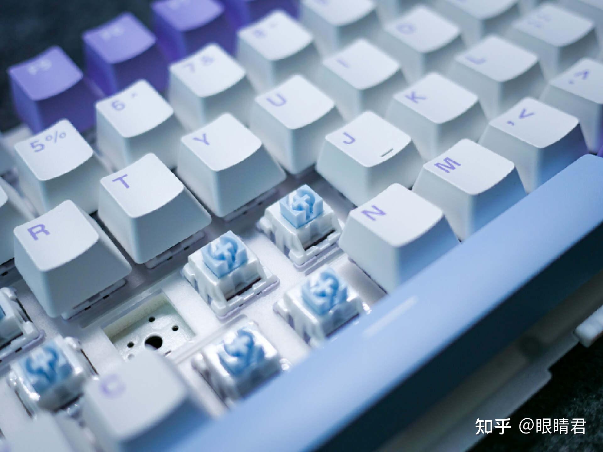 不要太卷！满配三模键盘只要199，黑爵AK820 Pro详解 - 知乎