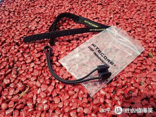 更轻、更舒适：奈特科尔UT05腰灯&BLT10越野跑腰包评测