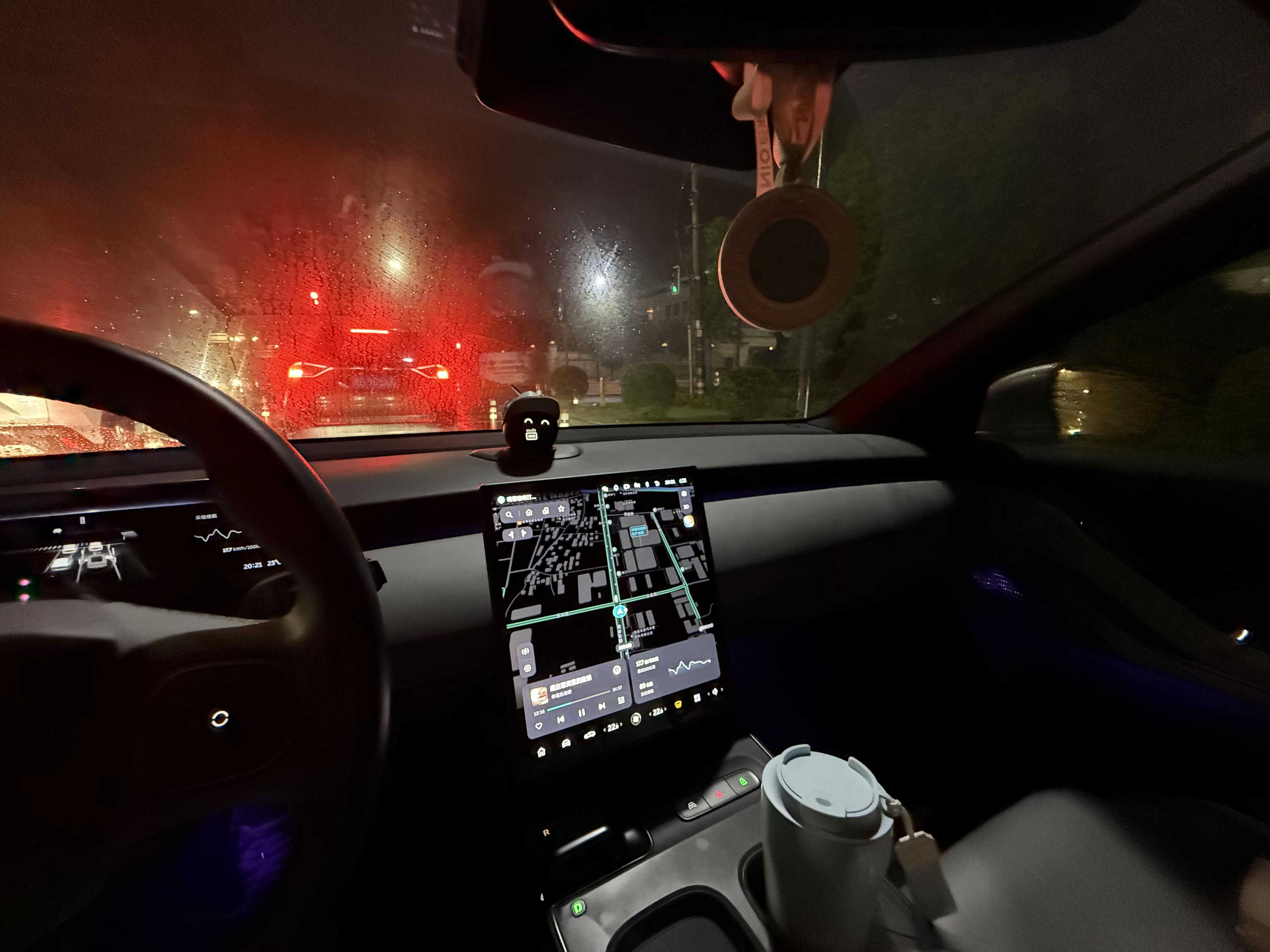 新款ET5看了也试驾了，底盘不错哟 - 知乎