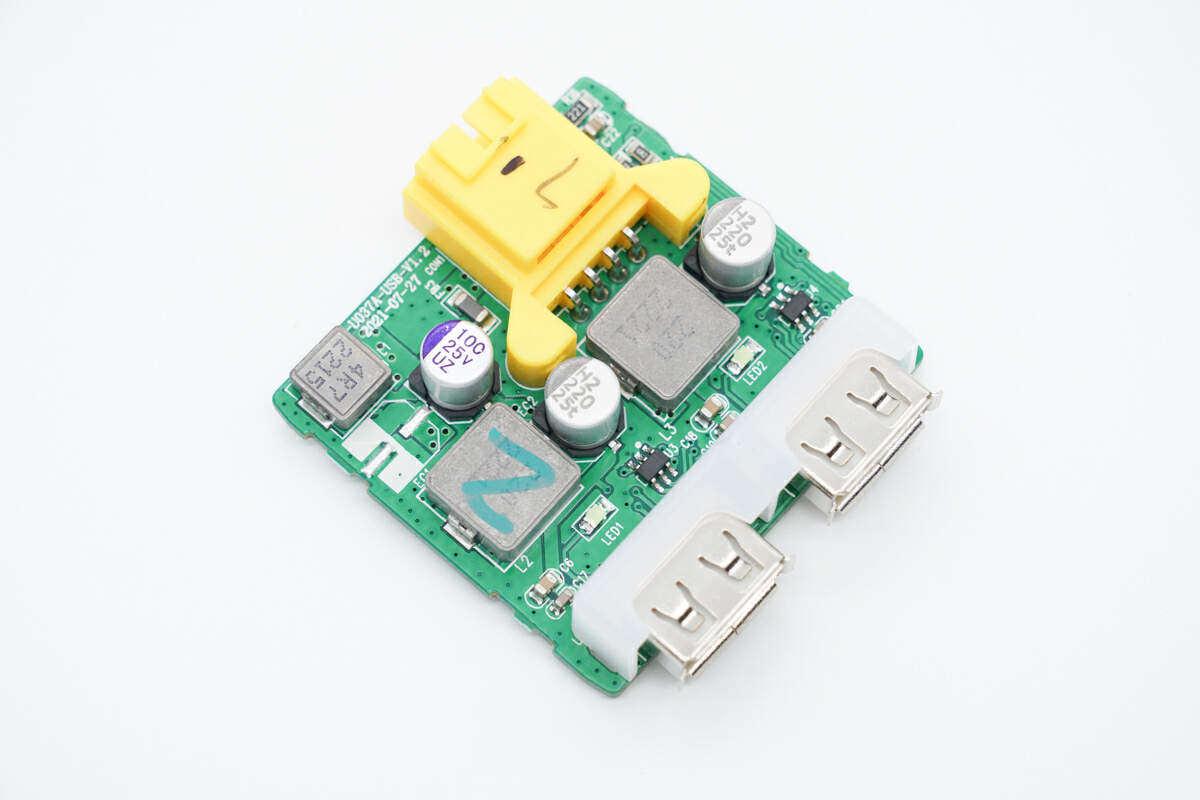 拆解报告：BYD比亚迪-汉 双USB-A口车载充电连接器 - 知乎