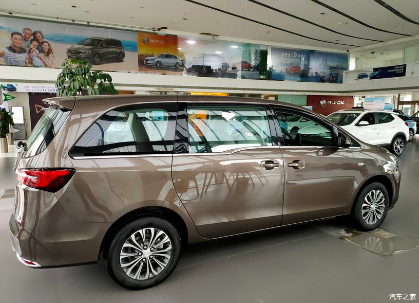 2021款别克GL8实车进店！琥珀金色很有质感，售23.29万元起 - 知乎