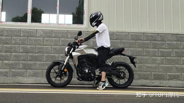 被价格掩盖了实力！本田CB300R骑行体验 完美的入门级街车 - 知乎