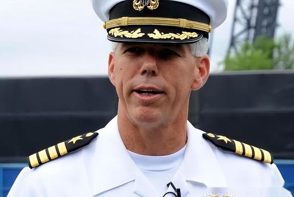 美航母逼近台海，叫嚣要穿越台海，普京提醒中国，解放军严阵以待 - 知乎