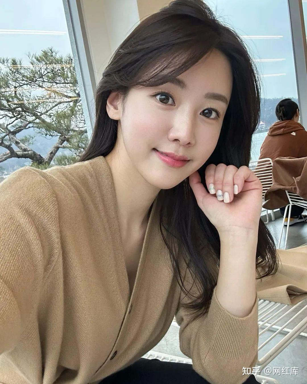 韩国网红umzi，身材热辣，勤奋自律，曼妙曲线，让人侧目 - 知乎