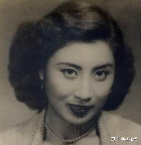 她17岁嫁名将，未到20岁便守寡，从不用日货，反对赵薇饰演自己 - 知乎