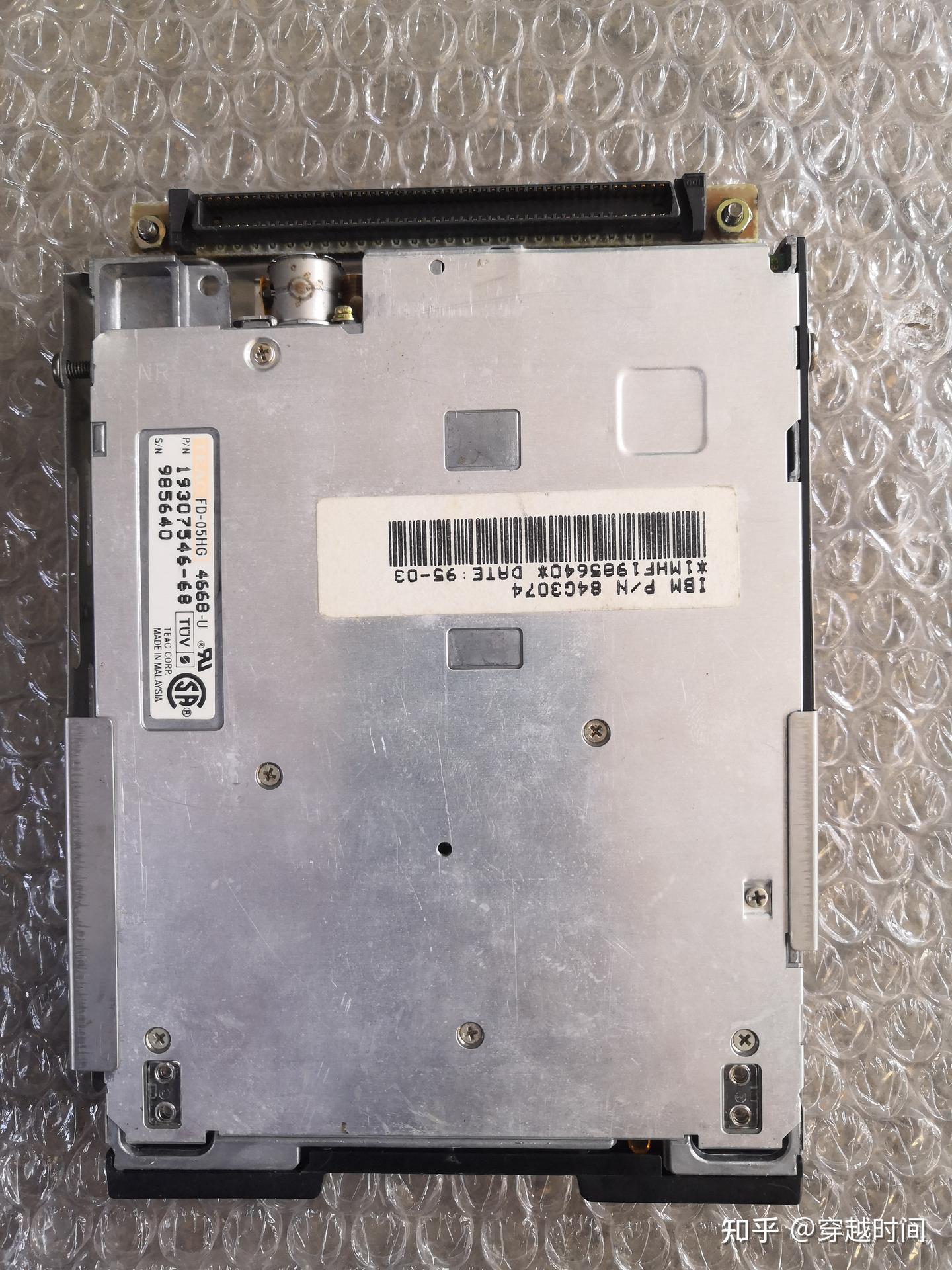 古董电脑-IBM ThinkPad 760XD软驱29H9230 - 知乎