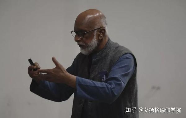 Dr. K.P.Shankaran｜第五届『东西方哲学』工作坊 - 知乎