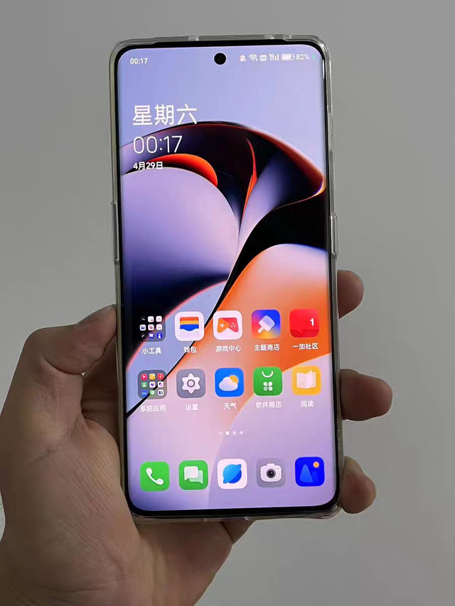 2千元热销手机：一加Ace 2 PK 荣耀80 GT 你更喜欢哪个？