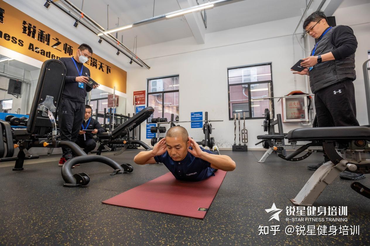 健身教练职业魅力何在为何吸引无数健身爱好者投身其中 知乎