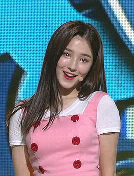 00后韩国女艺人Nancy，后台换衣全程被拍！ - 知乎