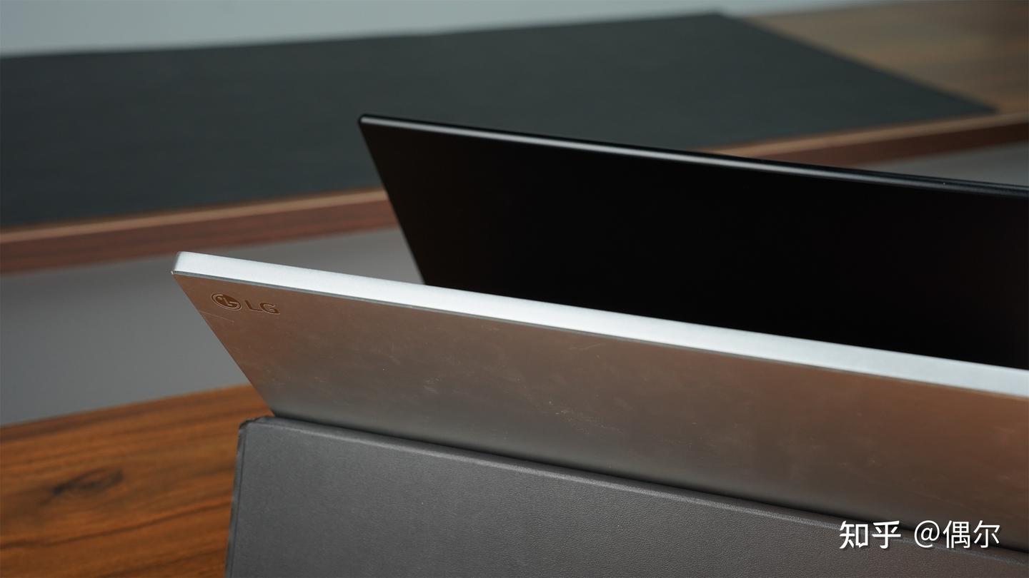 价格相差LG gram一半，体验却更有优势？便携屏新势力品牌竟然这么强？EHOMEWEI Q3真实上手评测 - 知乎