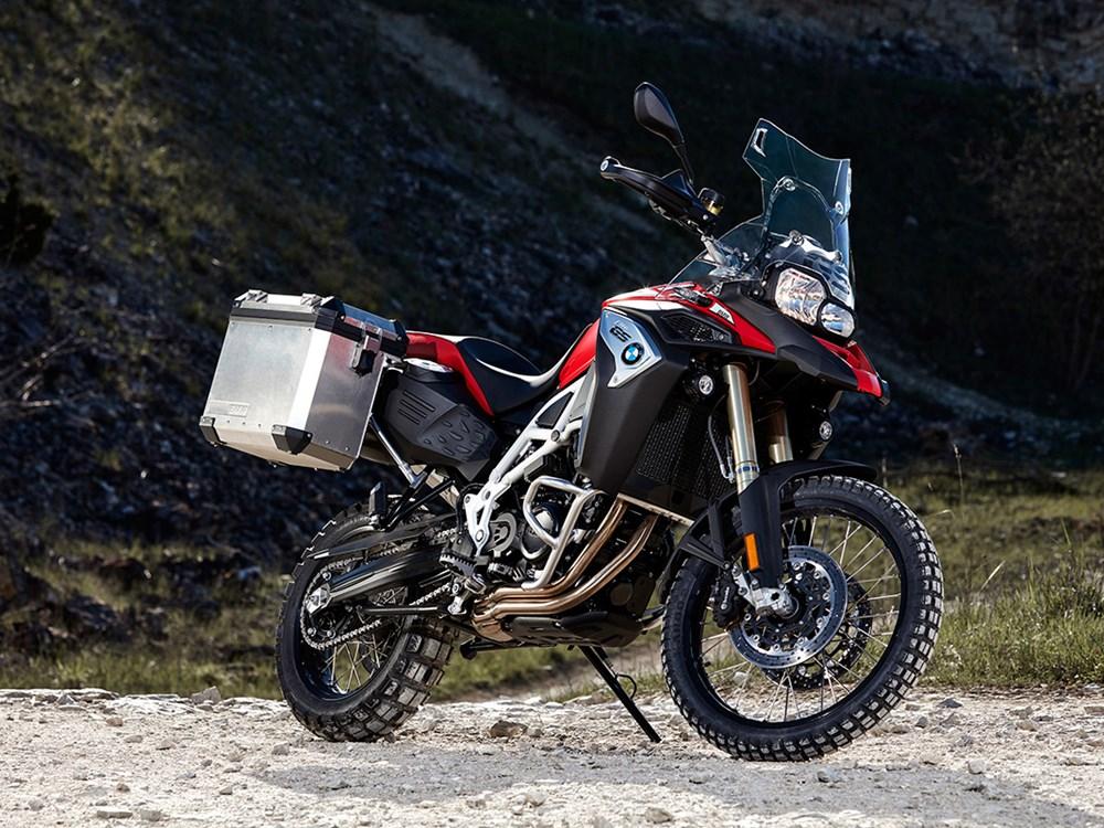 『聊新车』2017宝马F800GS评测：欧四升级带来什么改变？ - 知乎