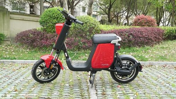 70迈智能电动车非同一般，续航70公里，智能控制，6.8英寸大屏 - 知乎