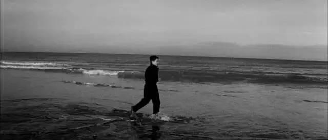 20个发生在海边的电影镜头，经典治愈！ - 知乎