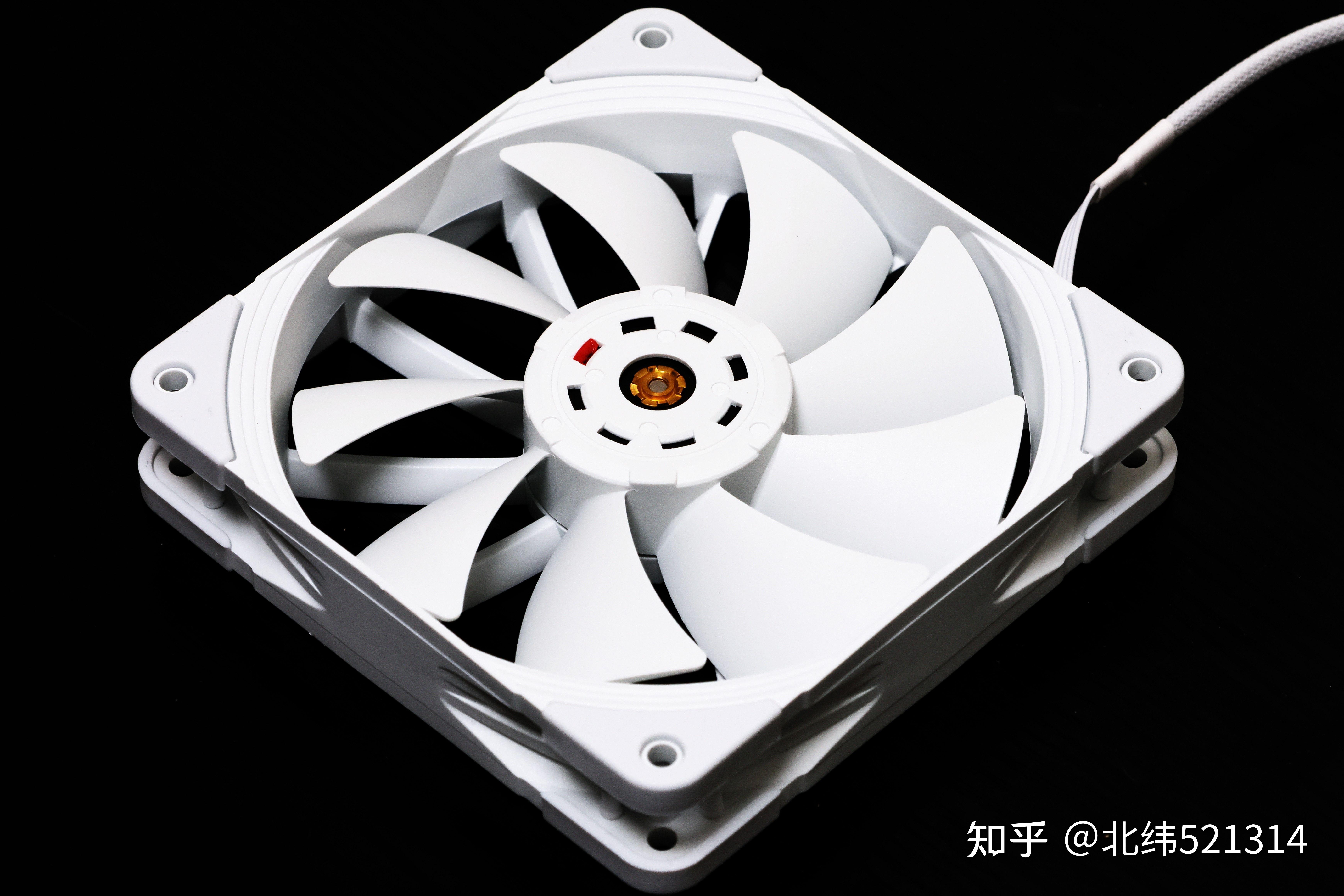 白色海景房机箱装机配置分享，先马新境界12600K+3070 - 知乎
