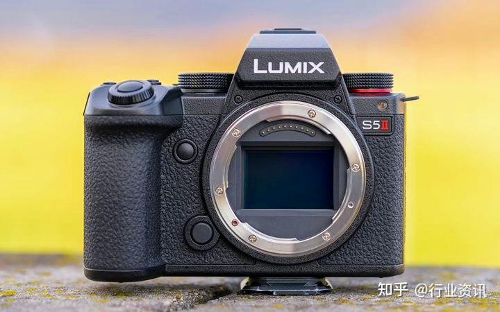 6.18买微单：在松下s5、s5二代、尼康z6二代、佳能R8之间如何选？ - 知乎