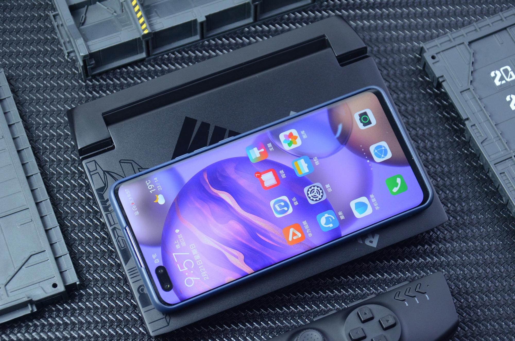 壹号本One-GX1 Pro迷你游戏本评测：7英寸屏，酷炫高达外观 - 知乎