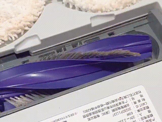 头发不再缠绕？云鲸J4真实使用体验分享！养宠家庭应该如何选择家居清洁产品/扫地机器人？