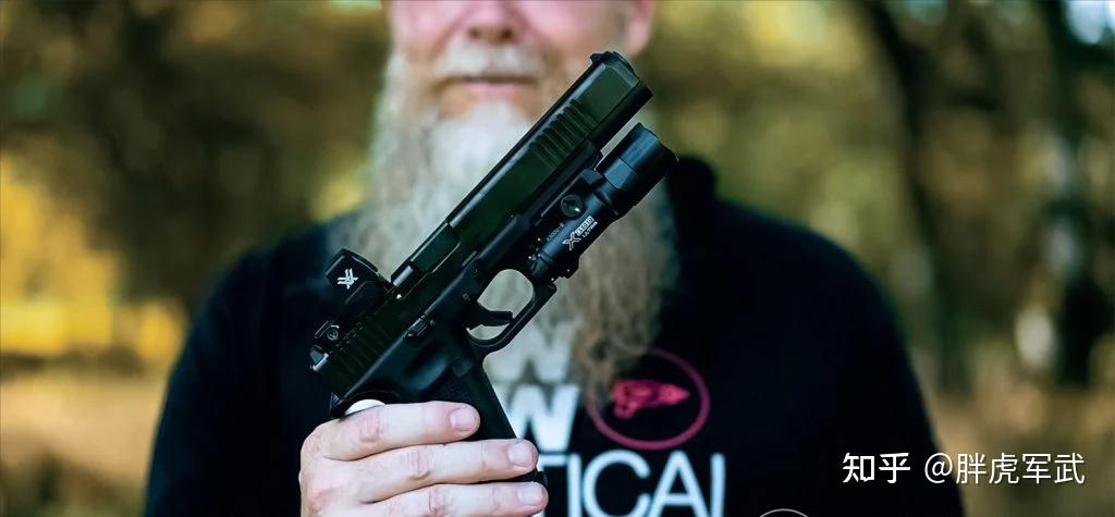 Glock 17L： 配备加长枪管 支持光学瞄准镜 专为竞赛设计 - 知乎