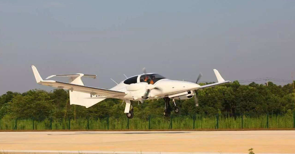 钻石DA 42 NG 双发飞机介绍 - 知乎