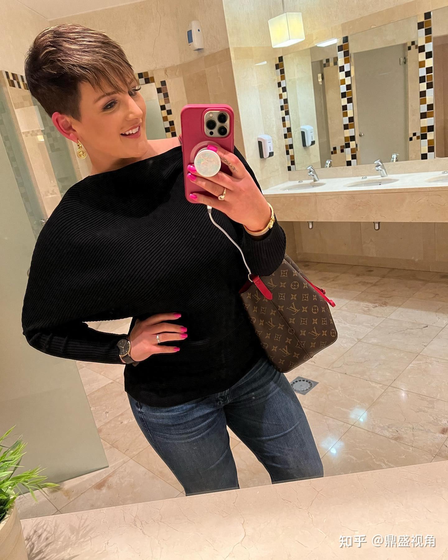 汉娜·布鲁克斯(Hannah Brooks)令人惊叹的下巴和迷人的外表 - 知乎