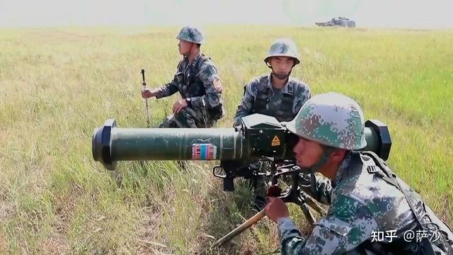 解放军步兵手中的火箭大炮：用了20多年的PF98式120毫米火箭筒 - 知乎