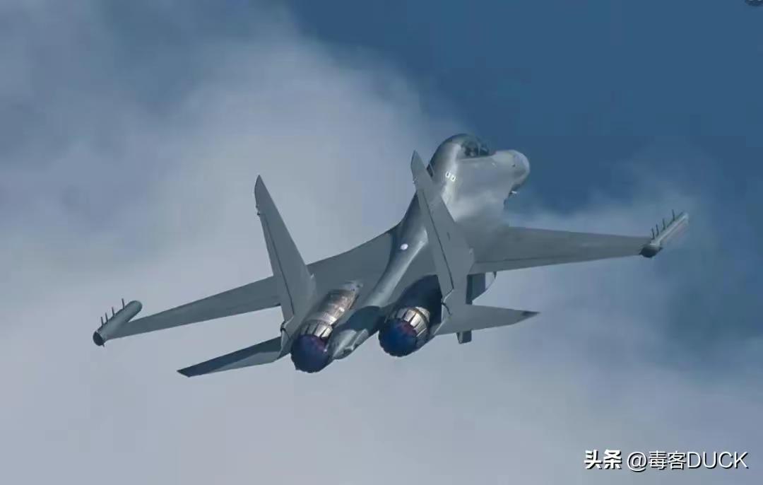 太平洋西岸最大的作战型电子战飞机——歼-16D - 知乎