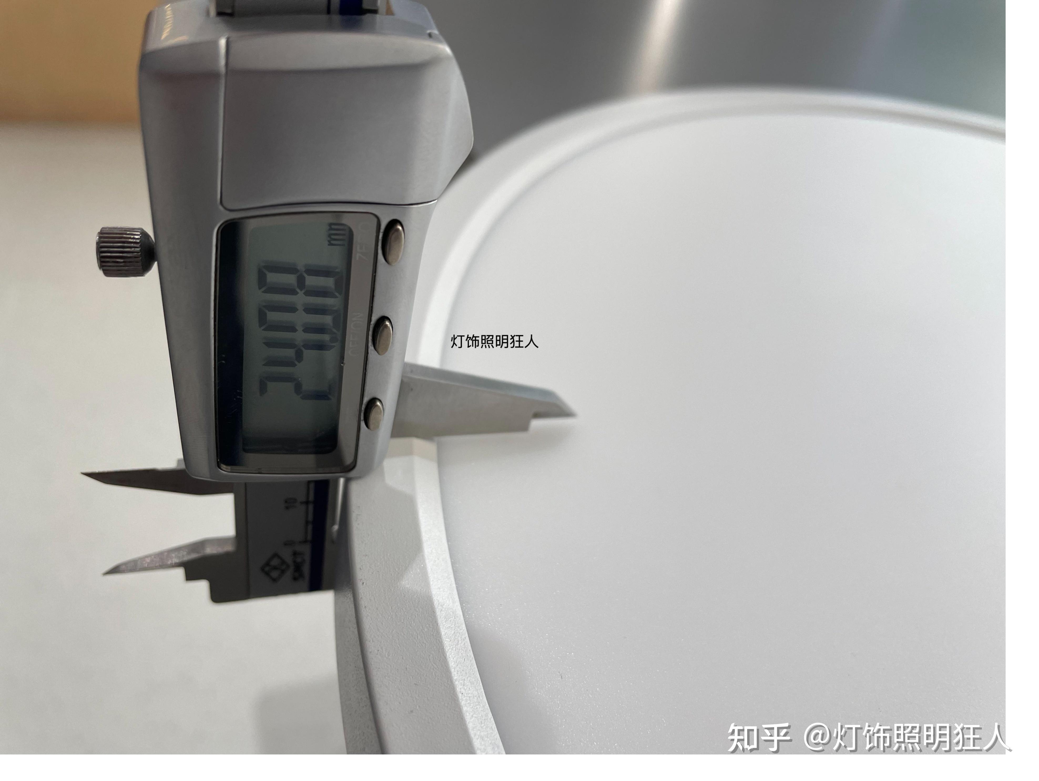 超薄吸顶灯怎么选？横评lipro、yeelight、柏曼、霍尼韦尔、小燕导光板吸顶灯 - 知乎