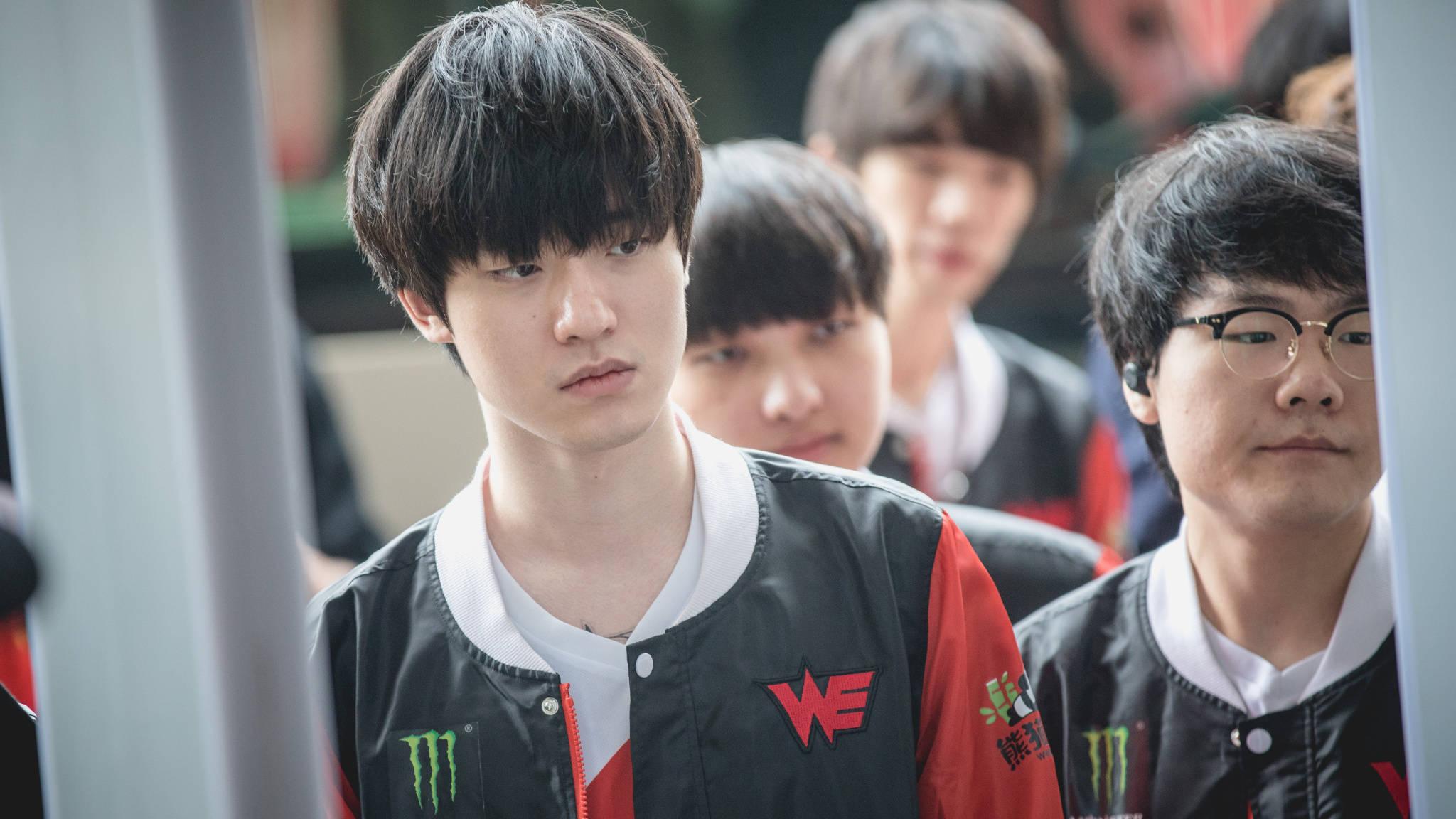 如何评价《你微笑时很美》诸如此类的电竞小说？ - 知乎