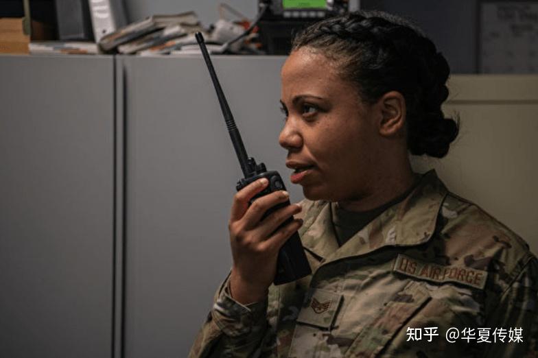 使用无线电常说的Roger是什么意思？ - 知乎